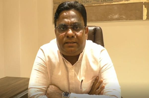 मोदींना उघडं पाडणारे राज ठाकरे आज त्यांच्या इशाऱ्यावर चालत आहेत : रईस ...