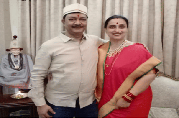 Photo | पती पत्नीच्या नात्याला नवं अर्थपूर्ण वळण देण्याचा दिवस, चित्रा ...
