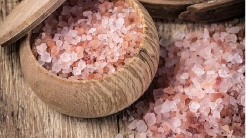 सैंधव मीठ खाणे आरोग्यासाठी जबरदस्त फायदेशीर, वाचा याबद्दल अधिक ...