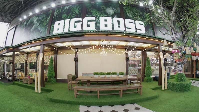 Bigg Boss OTT launch LIVE UPDATES : पहिल्याच दिवशी 'या' स्पर्धकाला मोठा ...