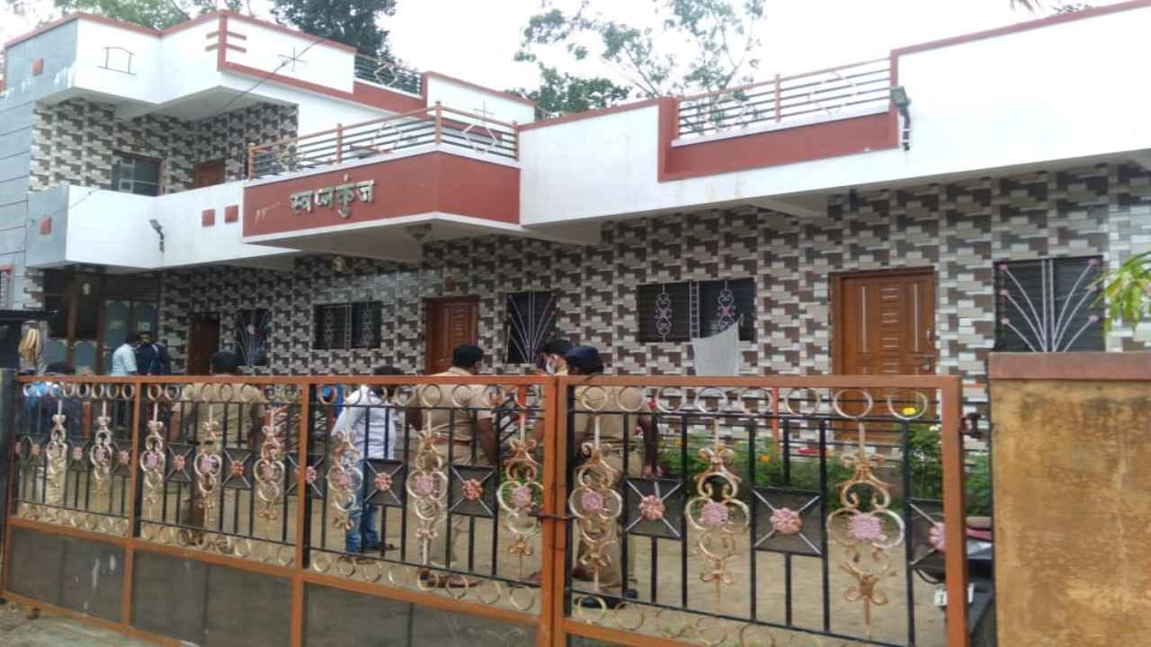 संतापजनक! आधी त्यानं मुलीचा गळा चिरला, नंतर थेट पोलीस ठाण्यात गेला ...