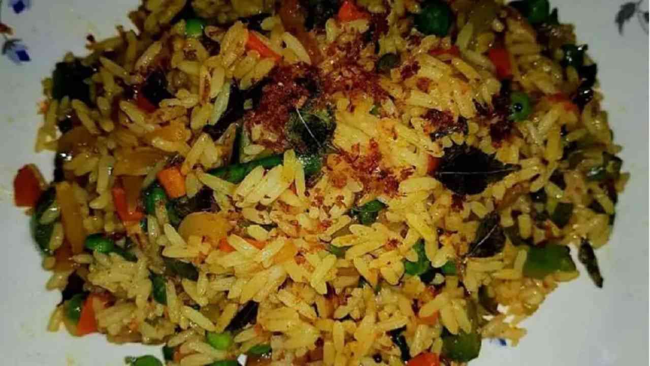 Food : घरचे-घरी तयार करा खास मसाला भात, पाहा रेसिपी! - Marathi News ...