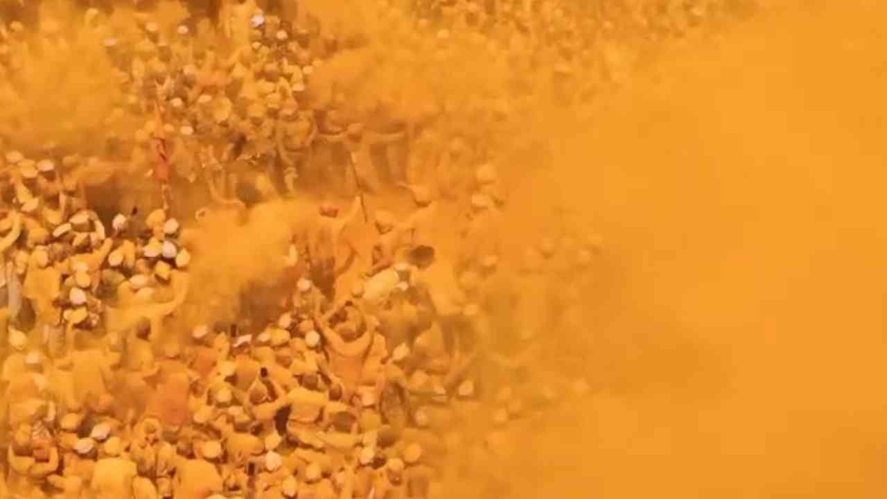 बिरोबाच्या नावानं चांगभलं, पट्टणकोडोलीत भाविकांकडून भंडाऱ्याची उधळण ...