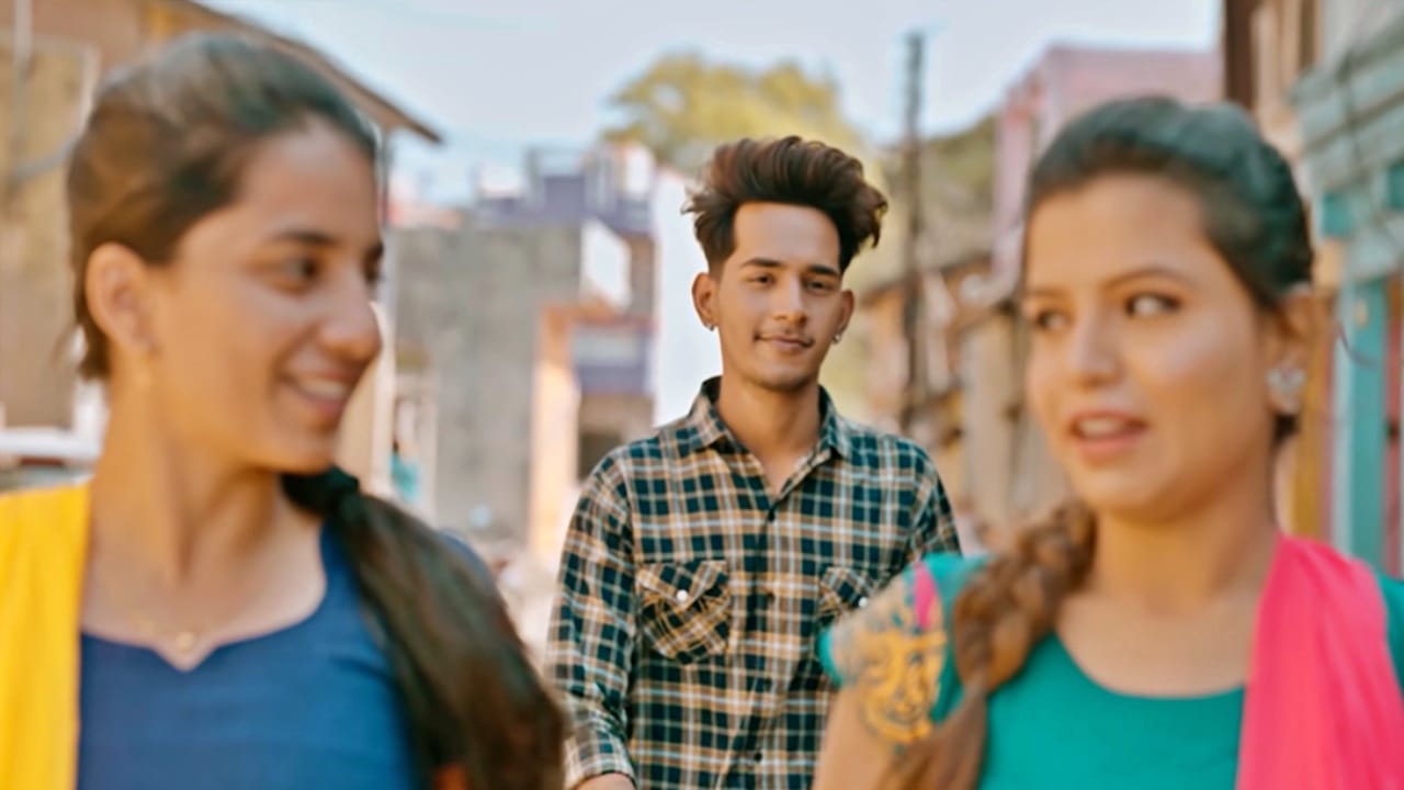गावरान Feel वाला Song : सोशल मीडियावर धुमाकूळ घालत असलेली 'Majhi Baay ...