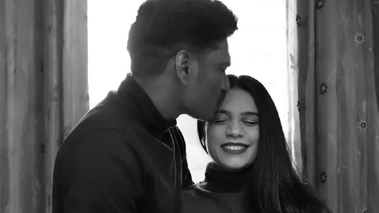 Meenakshi Rathod : अभिनेत्री मीनाक्षी राठोडचे बेबीबंप सोबतचे 'बोल्ड अँड ...