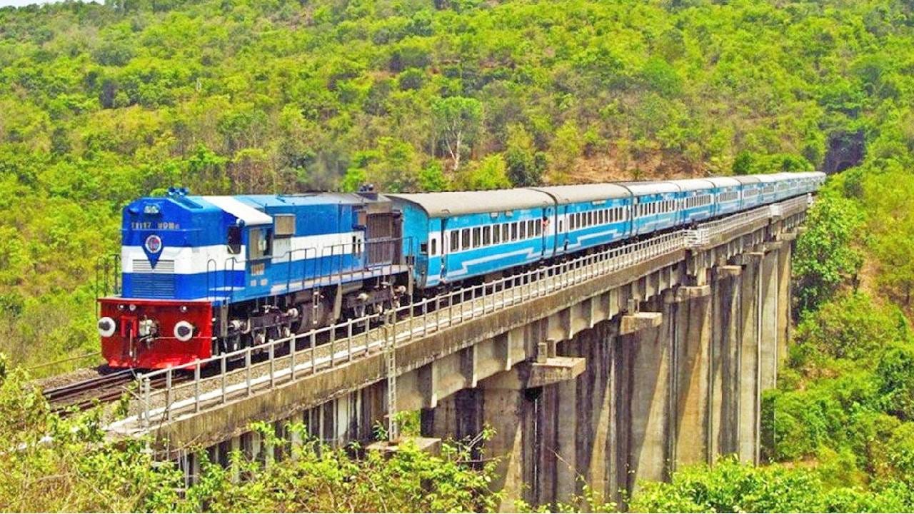 Special Railway: पर्यटकांना हेरून गुजरात ते गोवा स्पेशल रेल्वे गाड्या ...