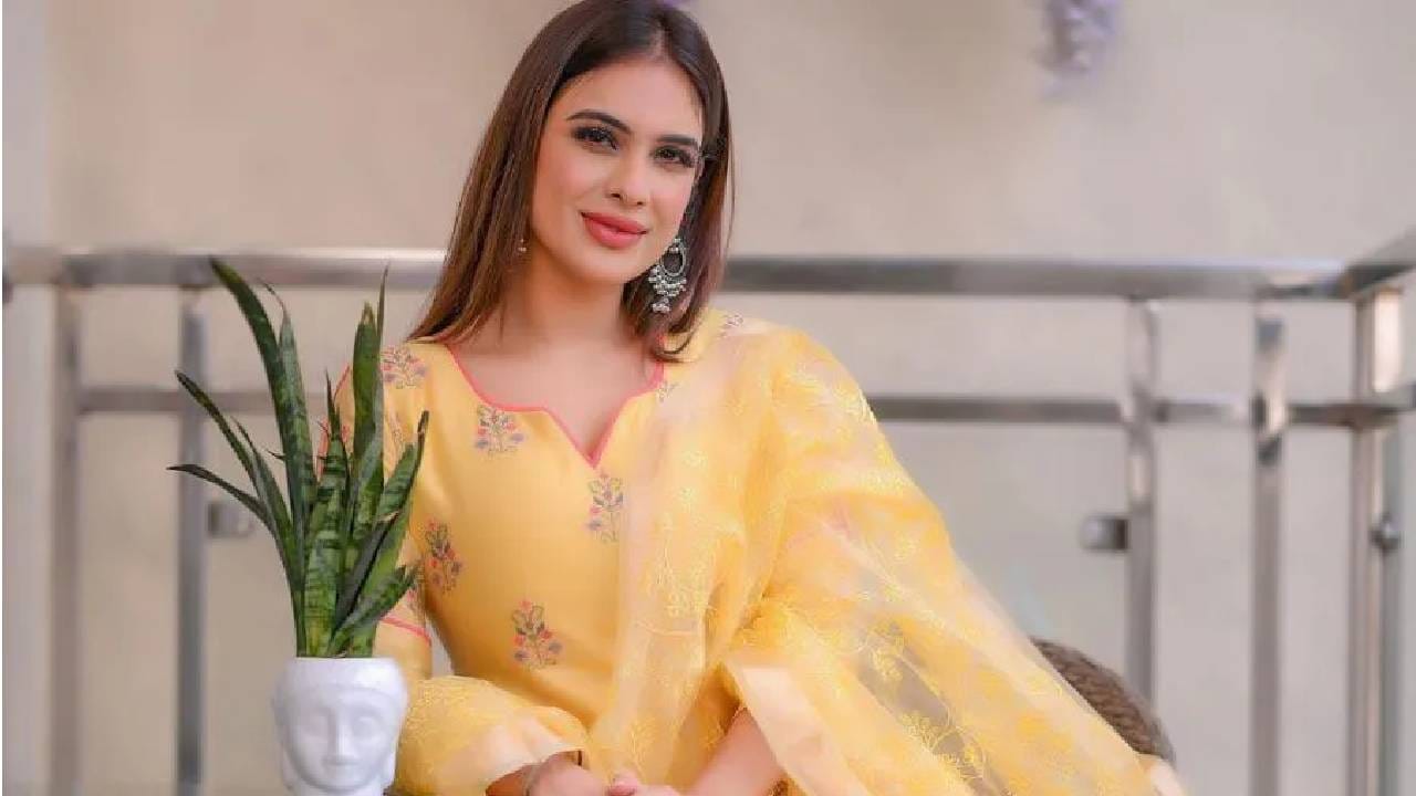 Neha Malik | नेहा मलिक खास देसी लूकमध्ये, पाहा नवे फोटोशूट ...