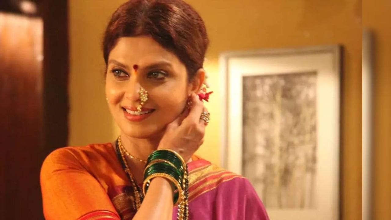 वर्षा उसगांवकर यांच्या व्हिडीओवरून वाद; अखेर मागावी लागली कोळी ...