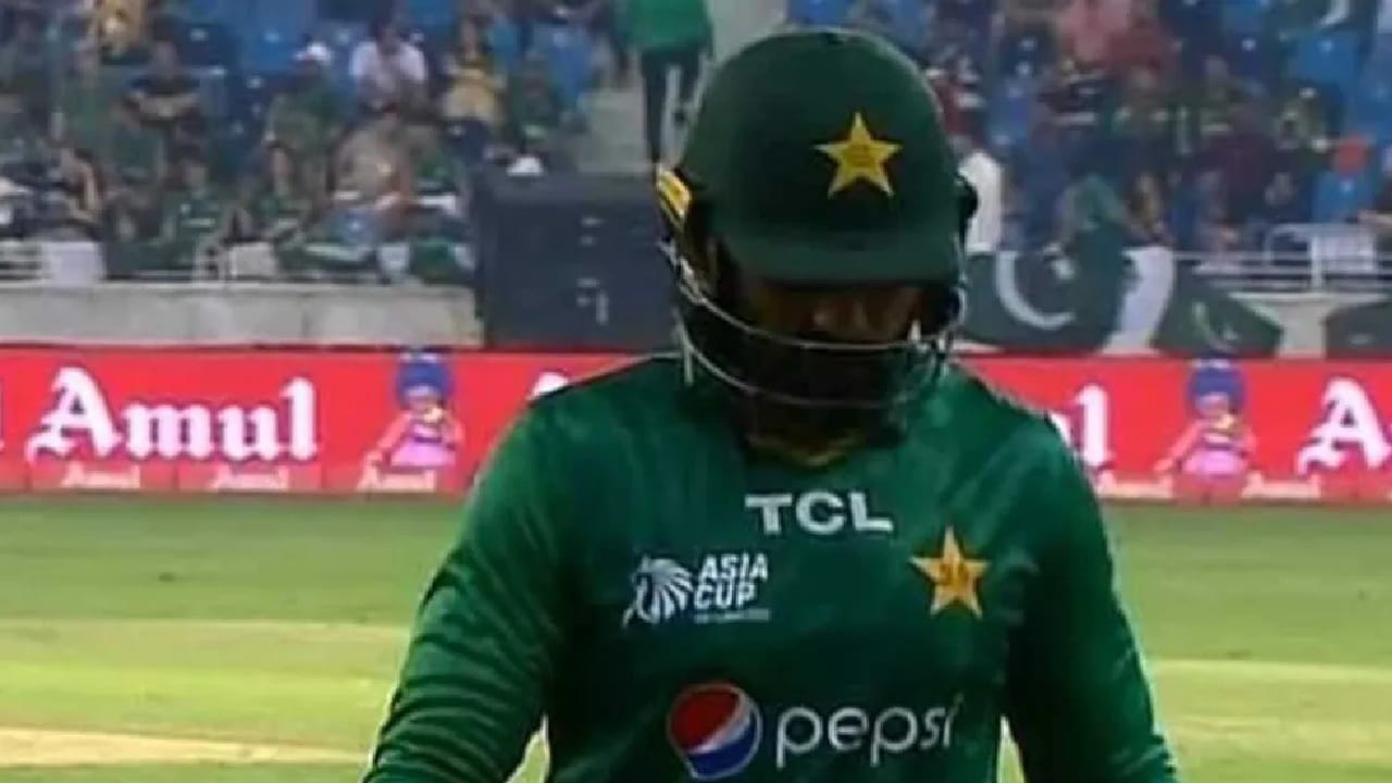 बडी बडी बाते, गाजावाजा अन् काढल्या फक्त 9 धावा, कोण 'तो' जाणून घ्या ...