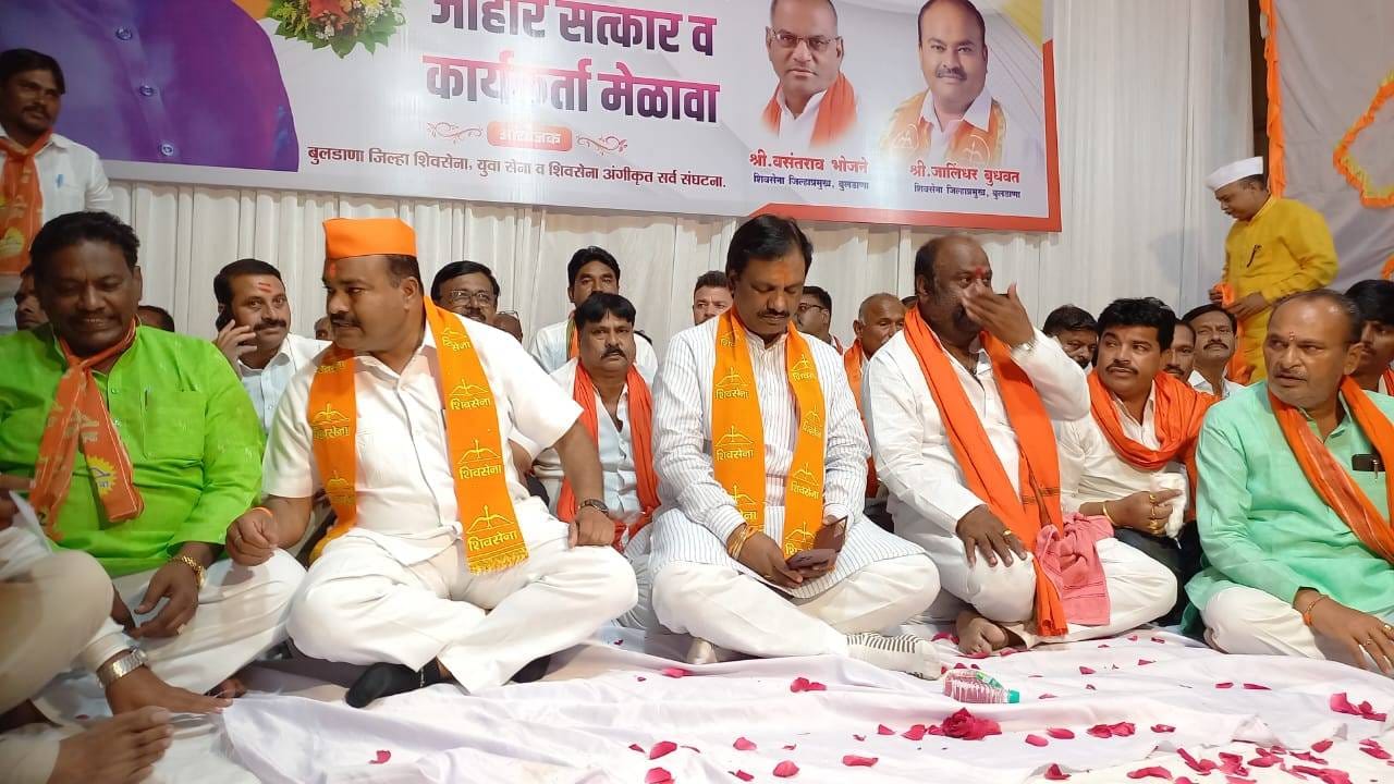 Ambadas Danve : राज्यातील प्रकल्प गुजरातमध्ये जाण्याचं कारण काय ...