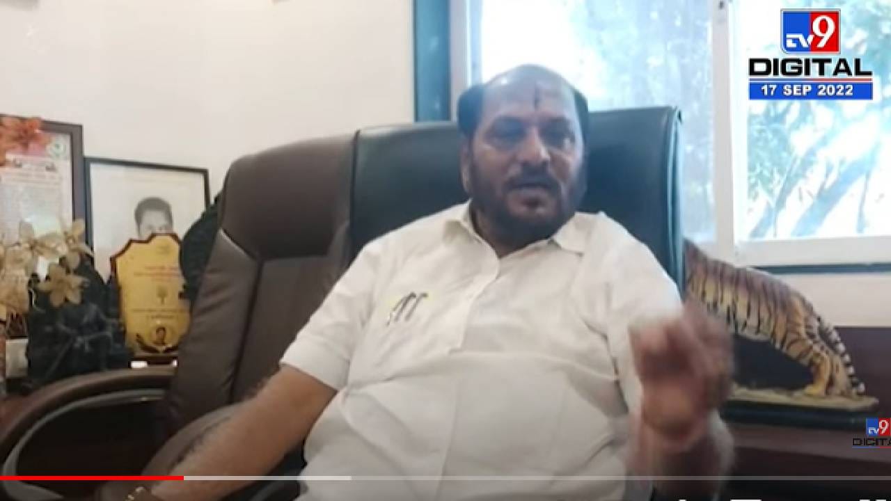 बाप-बेटे आमदारांना भेटले असते, तर आज वणवण भटकायची गरज नव्हती - रामदास ...