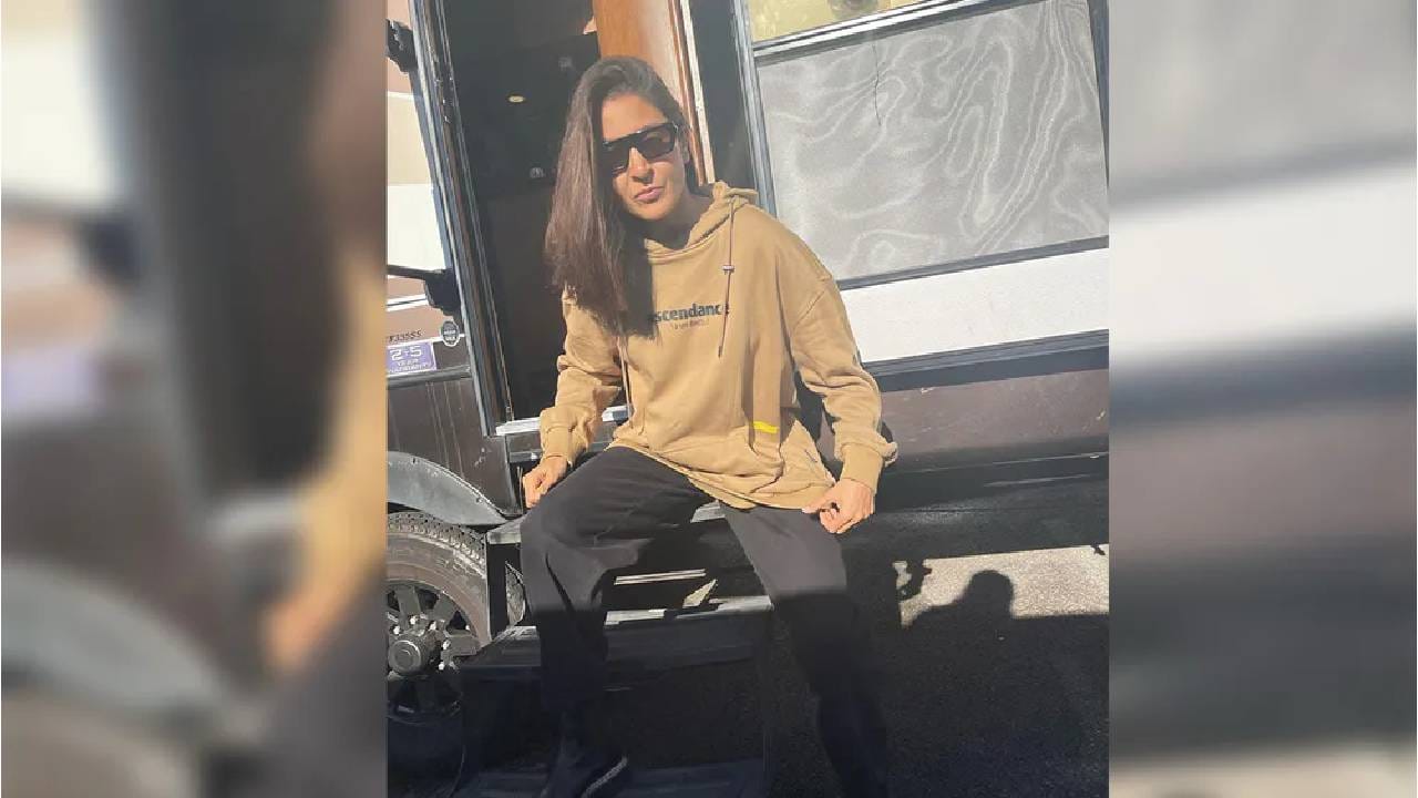 अनुष्काने शेअर केलेल्या या फोटोंवर चाहते मोठ्या प्रमाणात कमेंट करत आहेत ...