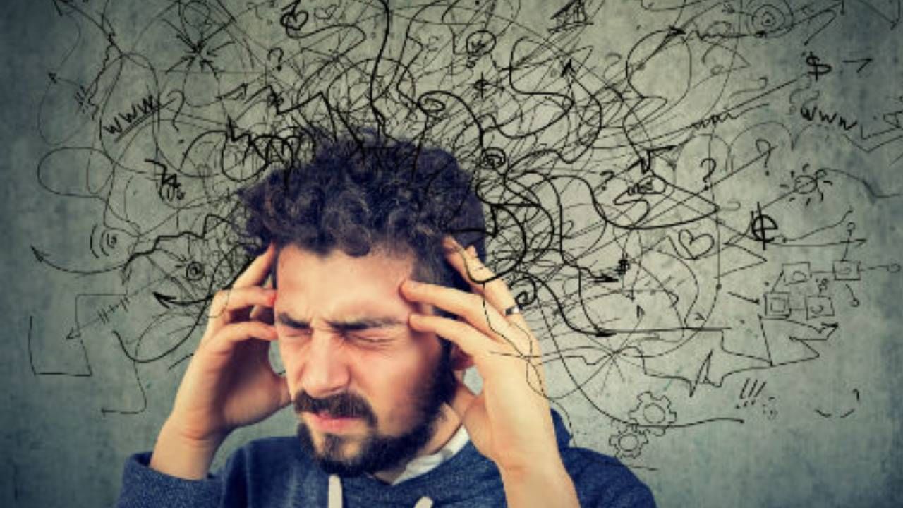 World Mental Health Day: ' या ' सवयीमुळे बिघडू शकते तुमचे मानसिक आरोग्य ...