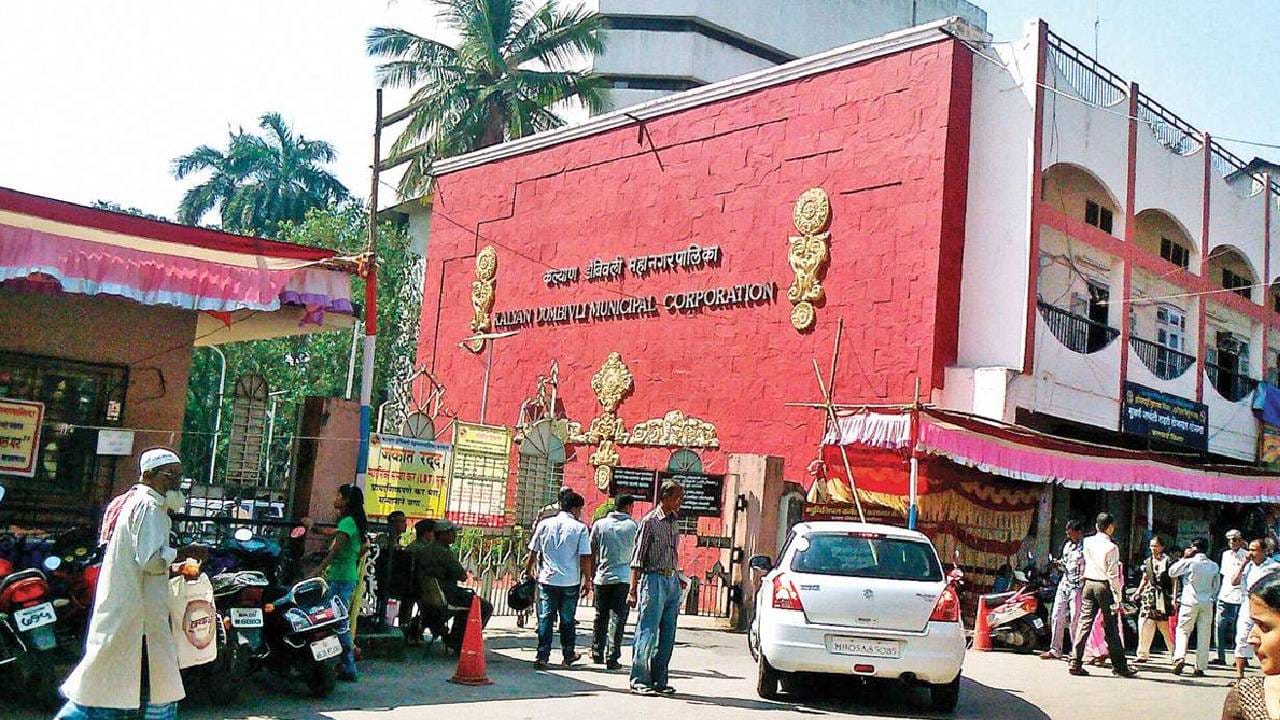 मुख्यमंत्री एकनाथ शिंदेंच्या डोक्याला ताप; बिल्डरांच्या झोलमुळे अख्खी ...