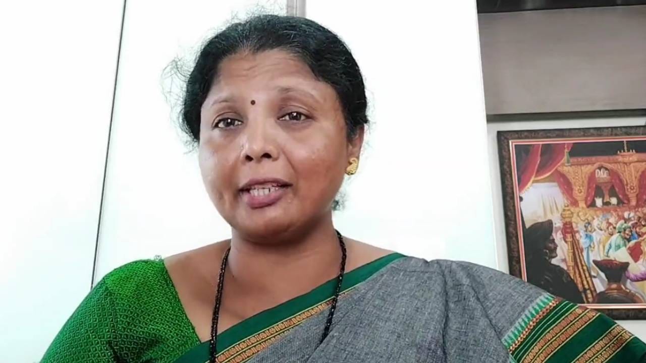 विभक्त पती शिंदे गटात जाणार; सुषमा अंधारे म्हणतात, येणारा प्रत्येक वार ...