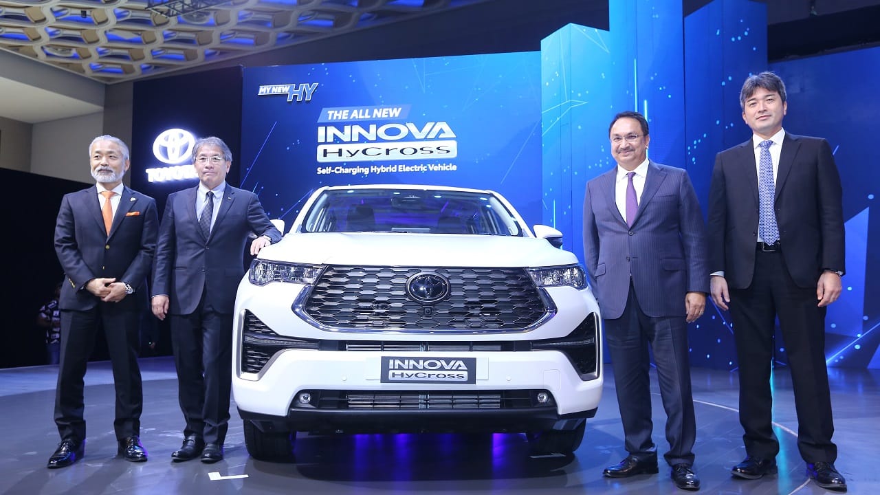 Innova HyCross | टोयोटा किर्लोस्कर मोटरची ऑल न्यू इनोव्हा हाइक्रॉस लाँच ...