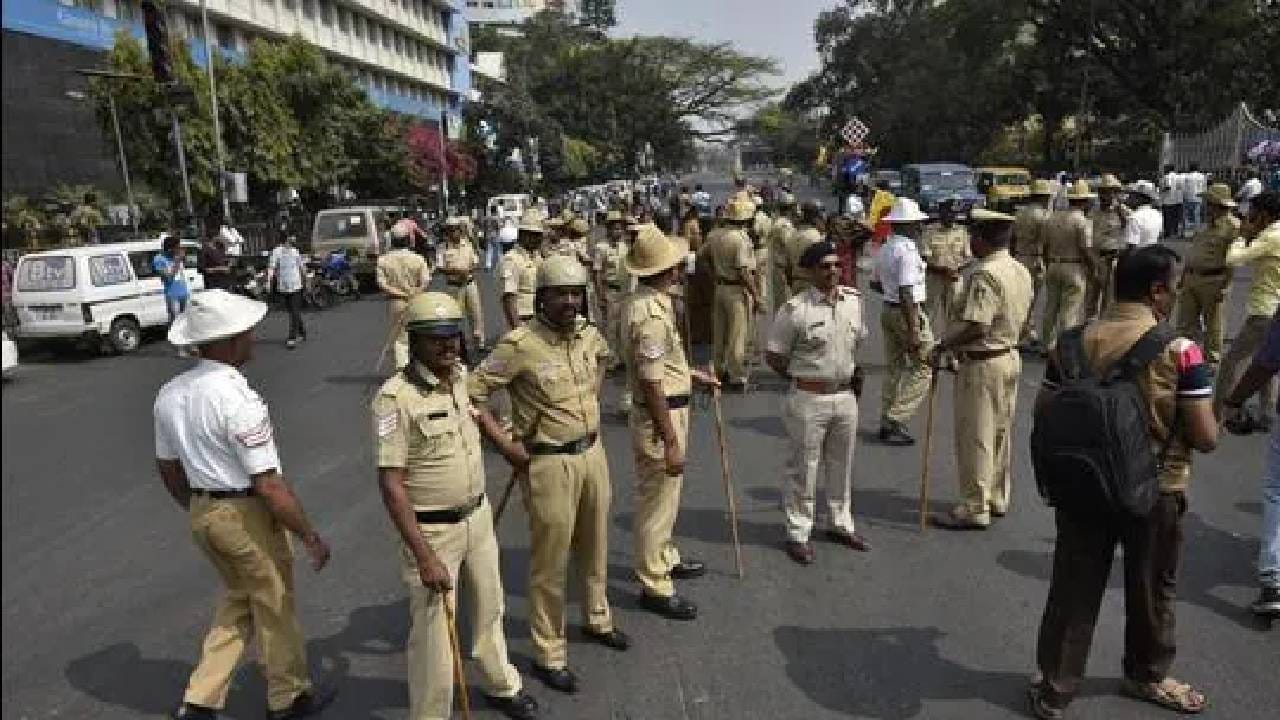 महाराष्ट्रातून कर्नाटकात कुणीही येऊ नये, बेळगाव प्रशासनाचे आवाहन, का ...
