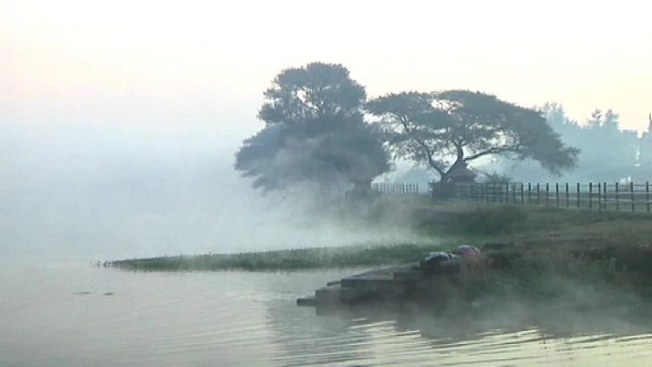 महाराष्ट्र गारठला ! यंदाच्या हंगामातील नीचांकी तापमानाची नोंद कुठे ...