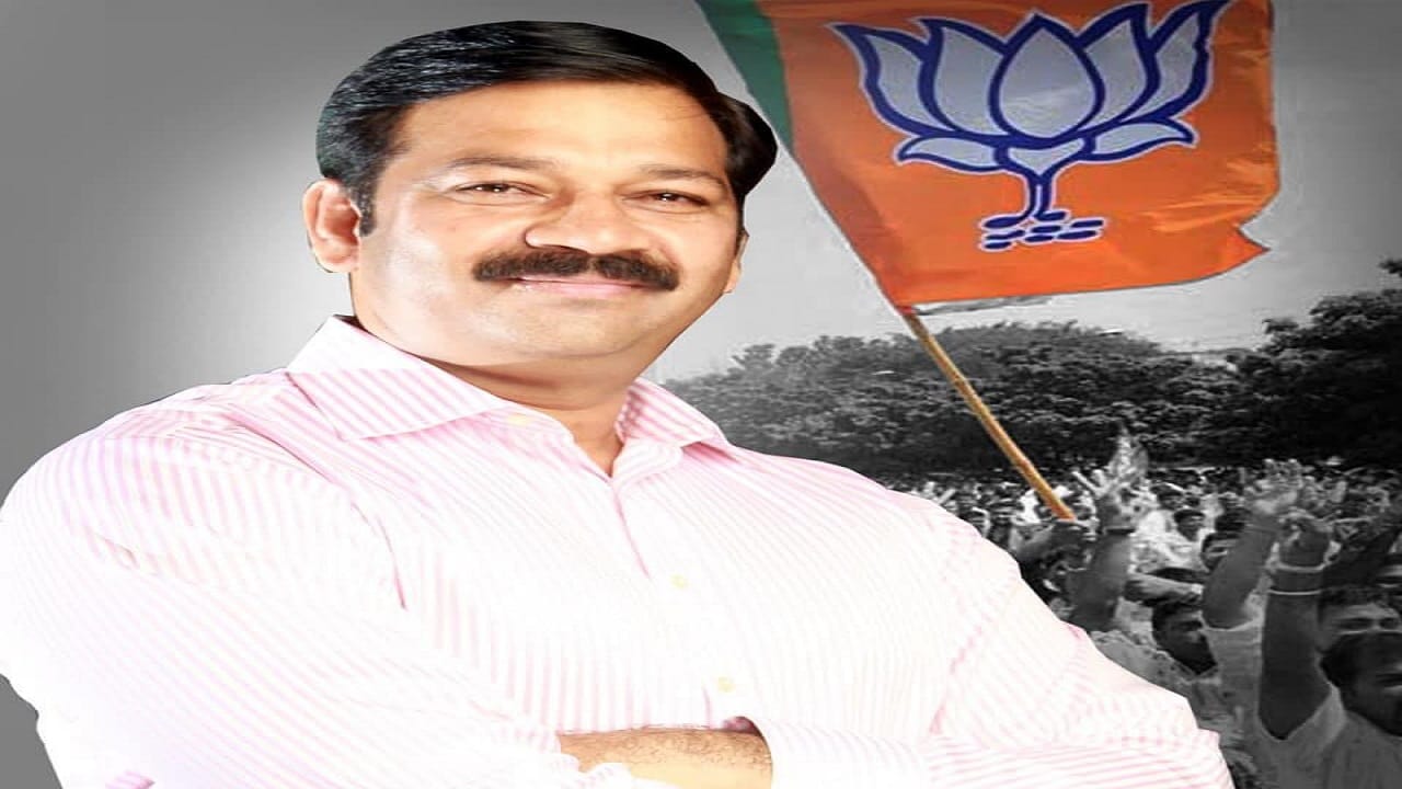 'तुम्ही मला शिकवू नका', संतापलेल्या आमदाराने अधिकाऱ्याला दिले कायद्याचे ...