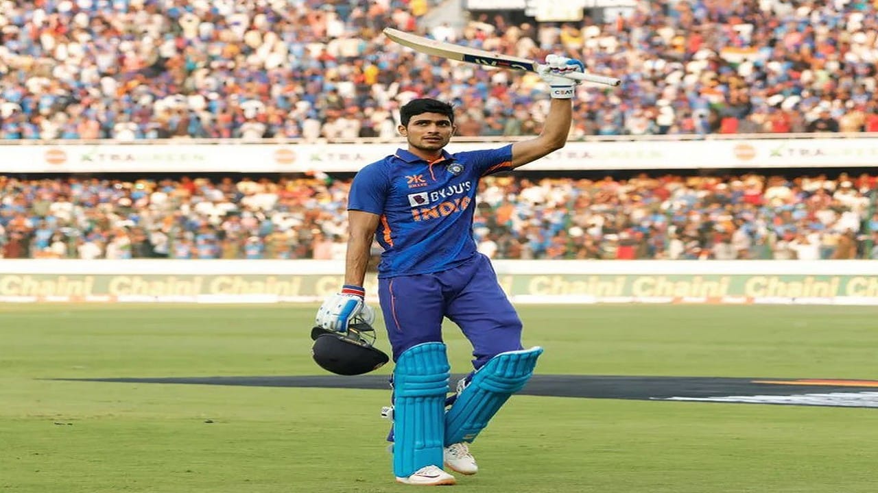 शुबमन गिल याच्यानंतर टीम इंडियाच्या आणखी एका खेळाडूचं धमाकेदार द्विशतक ...
