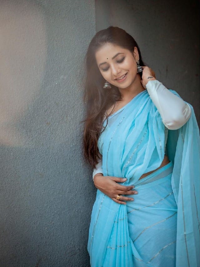 Sayali Sanjeev : सायलीचा पारदर्शक साडीमध्ये मनमोहक अंदाज – TV9 Marathi