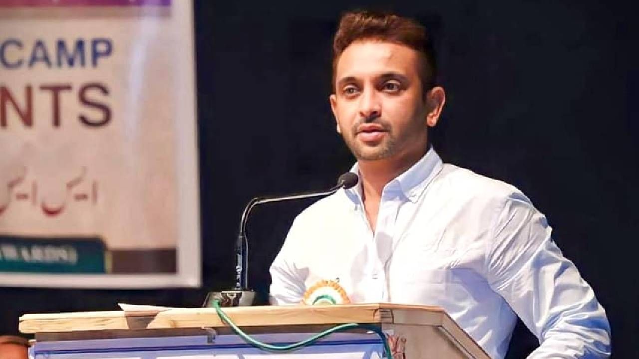 ठरव आता बुडत्या जहाजात बसायच की... शिंदे गटाच्या नेत्याची शेरोशायरी ...