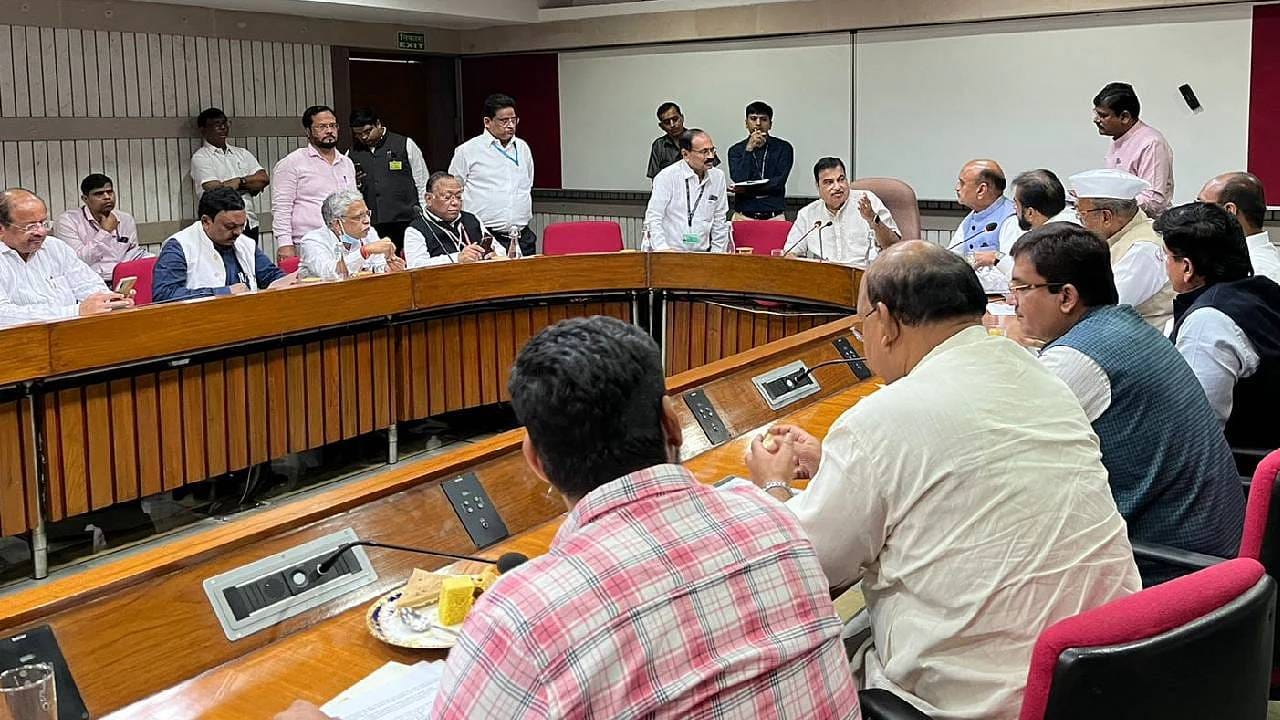 "केंद्रीय मंत्र्यांची जर ही अवस्था असेल तर आम्हा खासदारांचं काय होईल ...