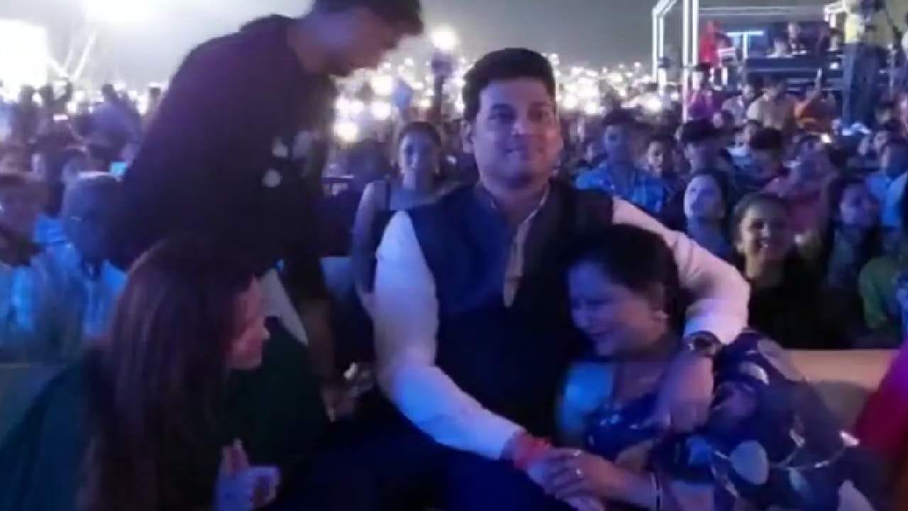 मुख्यमंत्री एकनाथ शिंदे यांच्या पत्नी लता शिंदे भावूक, मुलगा श्रीकांत ...