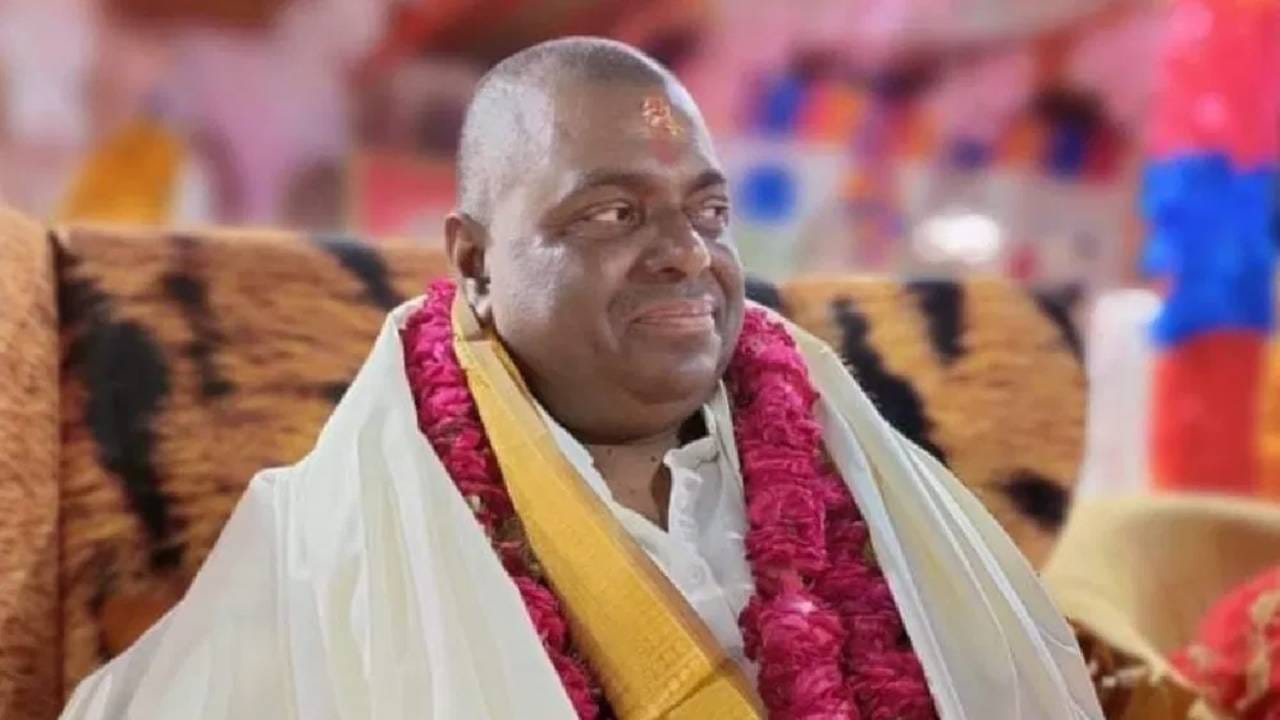 आईसक्रीम पार्लर ते एटीएम मशीन... आश्रम की फाईव्ह स्टार हॉटेल?; शिवसेना ...