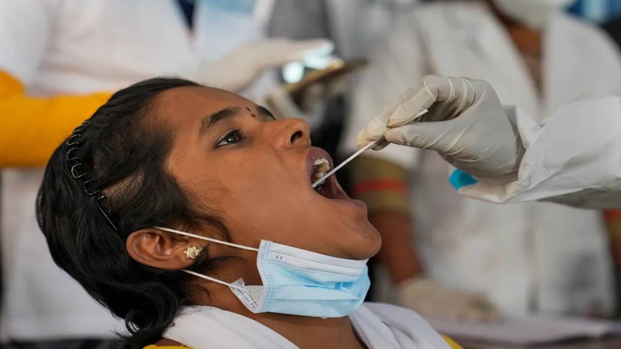 Coronavirus : देशातील चार राज्यांत कोरोनाने हातपाय पसरले, केसेस ...