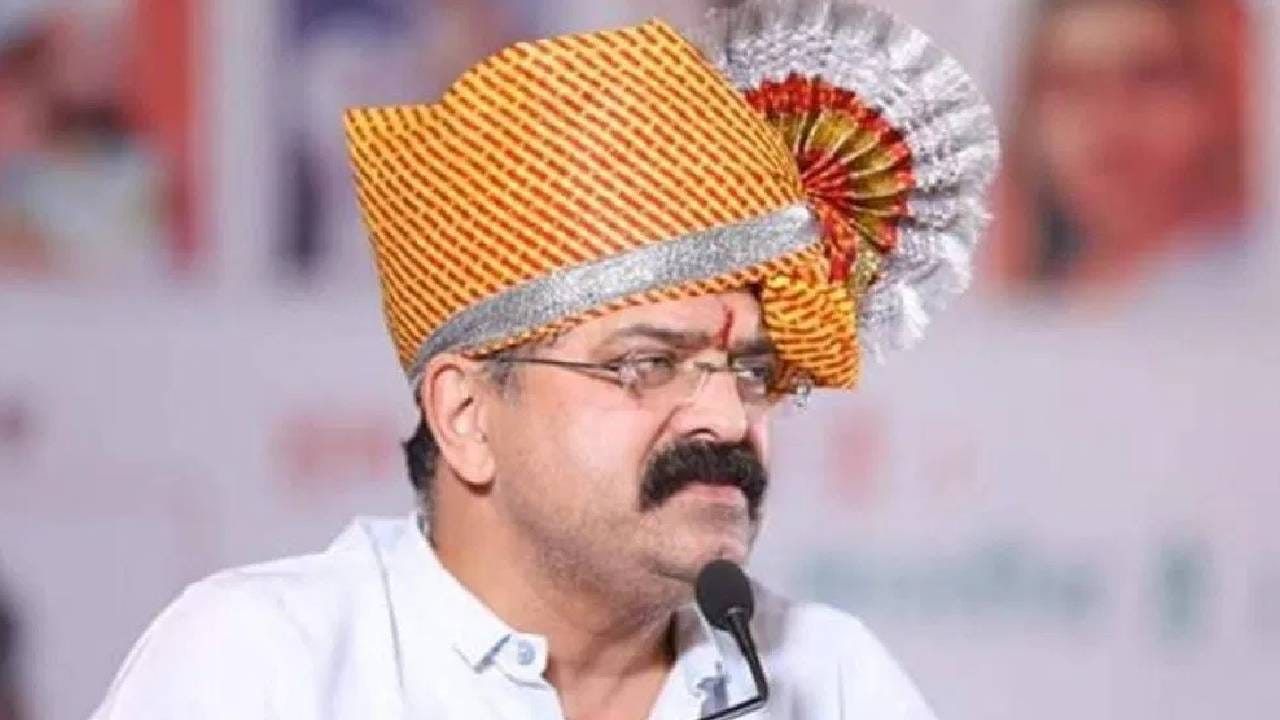 मग तुमच्या सरकारमध्ये हिंदू सुरक्षित नाही कसा? आव्हाड यांचा शिंदे ...