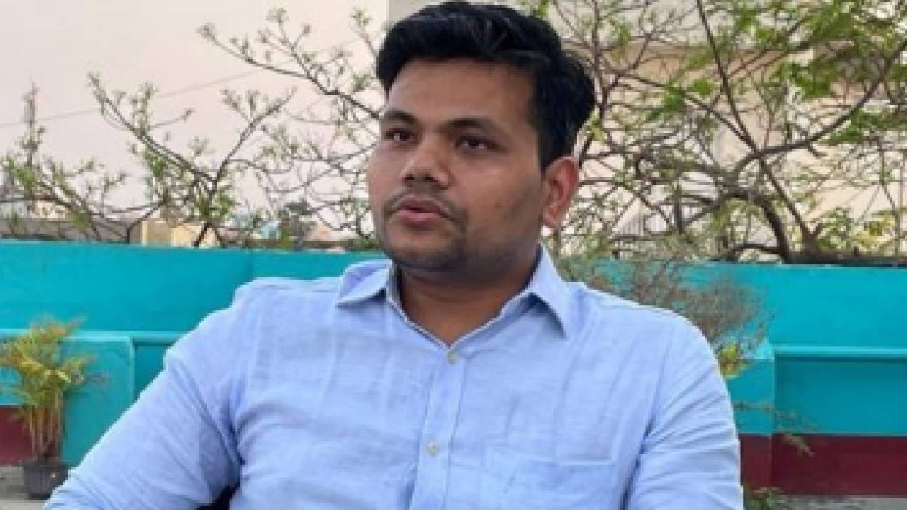 नवव्या वर्षी दहावी, 22 व्या वर्षी IIT बॉम्बेमध्ये प्रोफेसर, मात्र आता ...