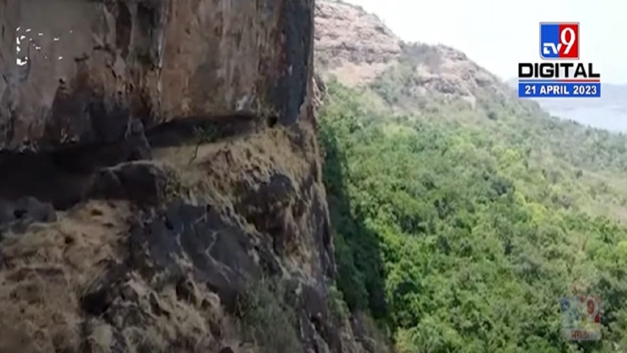 सह्याद्री पर्वत रांगेतील पांडवकालीन कांब्रे लेणीची धडकी भरवणारी दृश्य ...