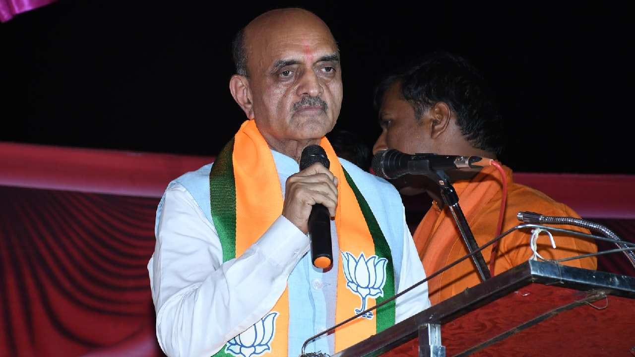 महाराष्ट्राचा मुख्यमंत्री कोण होणार?'हे' नेते ठरवतात; भागवत कराड यांनी ...