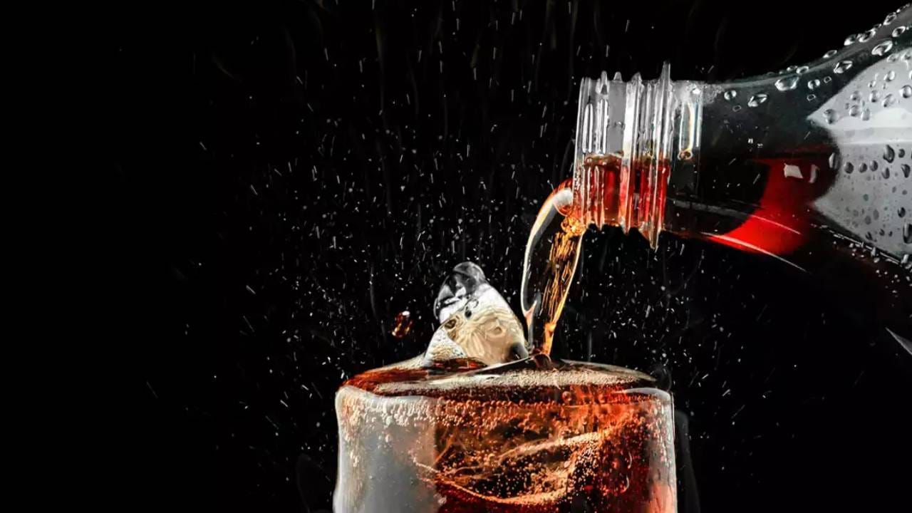 ऊन वाढलं असताना एनर्जी ड्रिंक खरेदी विक्रीवर बंदी; कुठल्या जिल्ह्यात ...