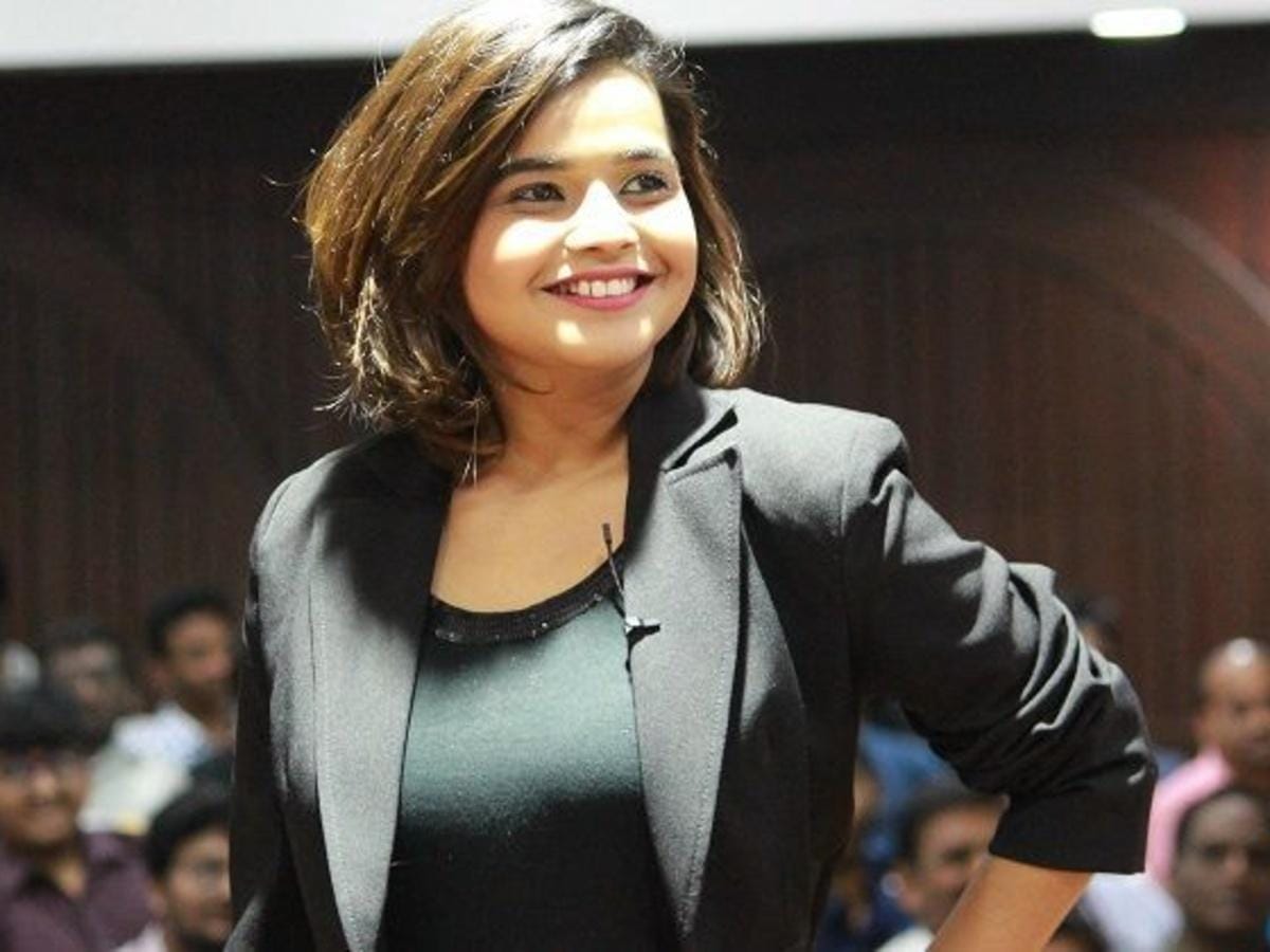 बागेश्वर बाबाच काय, तुम्ही मनातलं ओळखू शकता? कसा केला जातो हा प्रकार ...