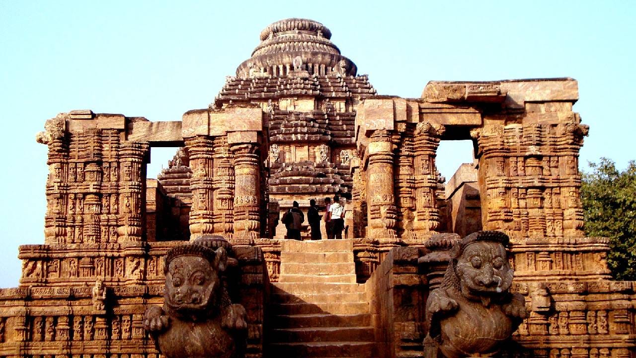 अद्भूत आश्चर्य आहेत सूर्य देवतेचे ही सात मंदिरे, भव्यतेसाठी आहेत ...