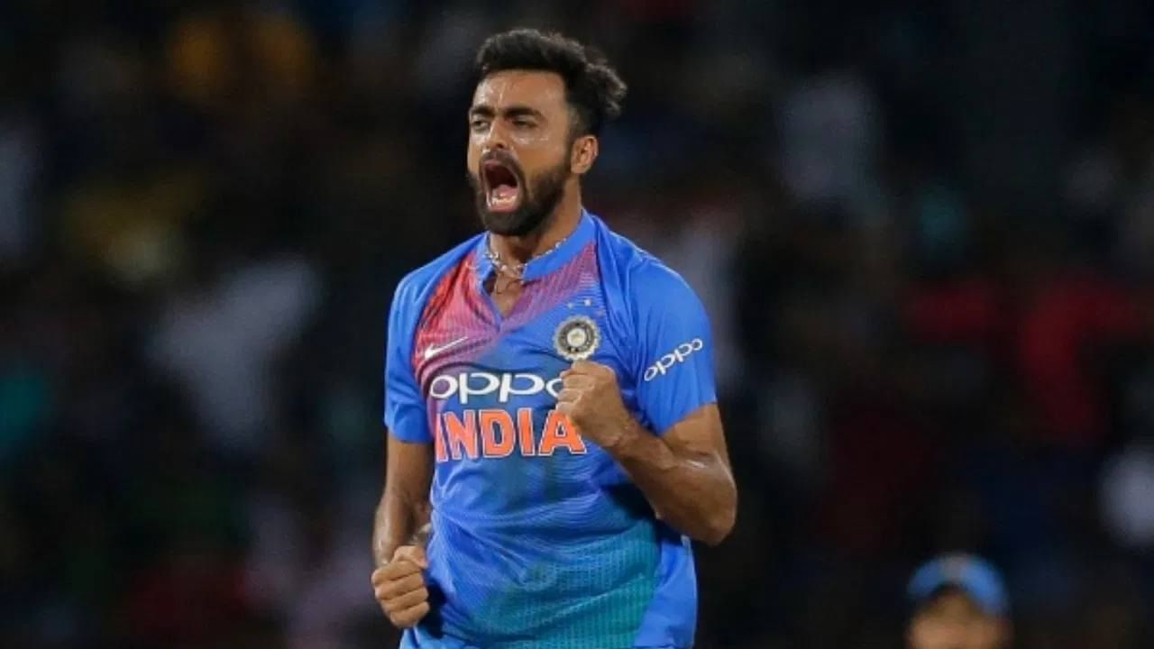 IND vs WI: जयदेव उनाडकट याने 3539 दिवसांनी मोडला 27 वर्षांचा विक्रम ...