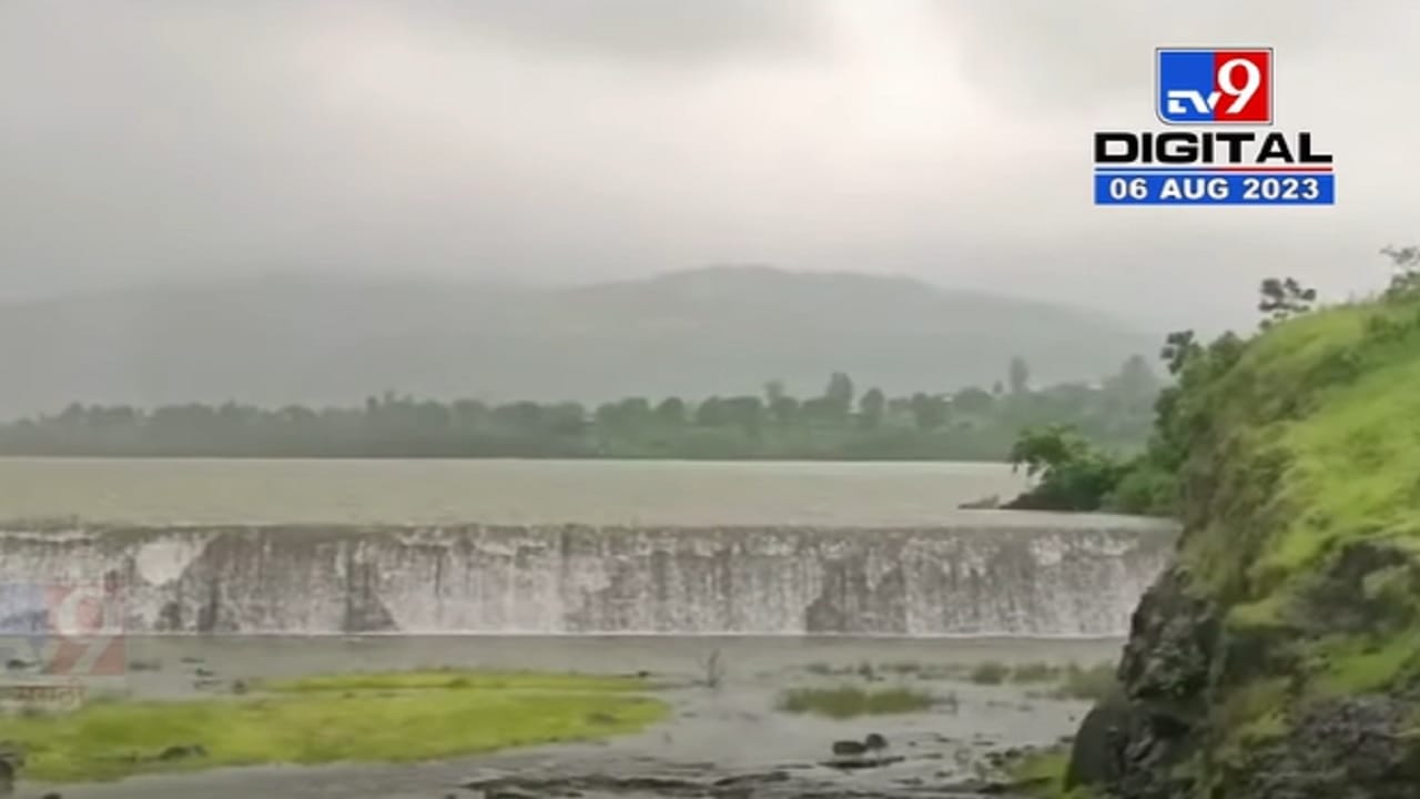 नाशिकच्या धरण क्षेत्रात वरूण राजाची कृपा; केळझर धरण 'ओव्हर फ्लो' अन् ...