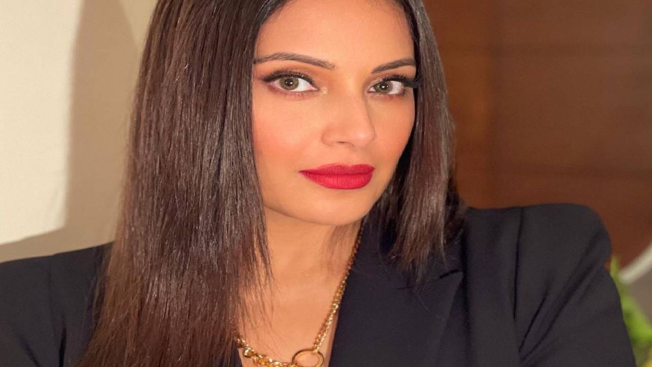 जेव्हा बिपाशा बासू , अमिषा पटेलवर भडकली, टोमणा मारत म्हणाली ...