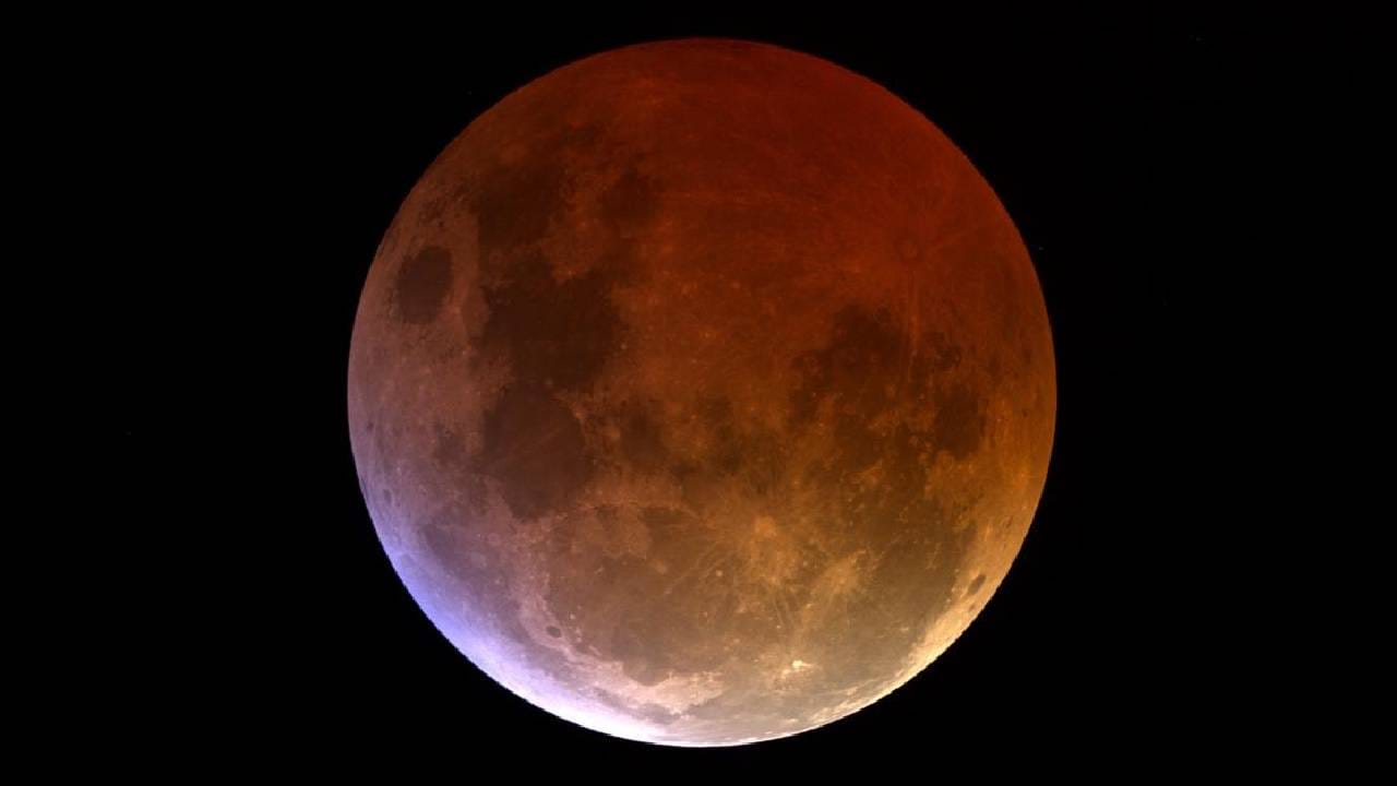 Lunar Eclipse 2023 : शरद पौर्णिमेच्या दिवशी लागणार चंद्रग्रहण, असा ...