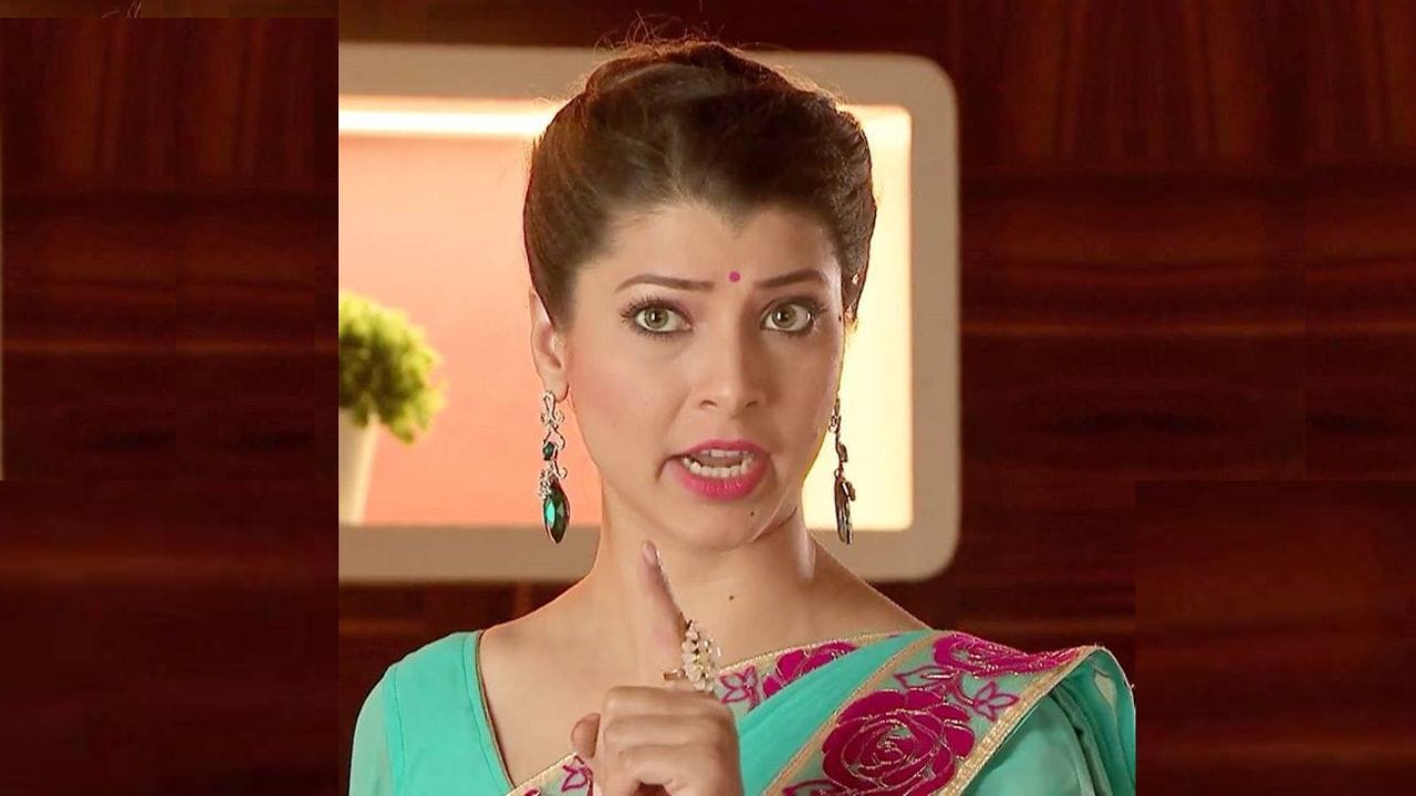 Tejaswini Pandit | 'माझं स्पष्ट मत सहन न झाल्याने राजकीय दबाव टाकून ...