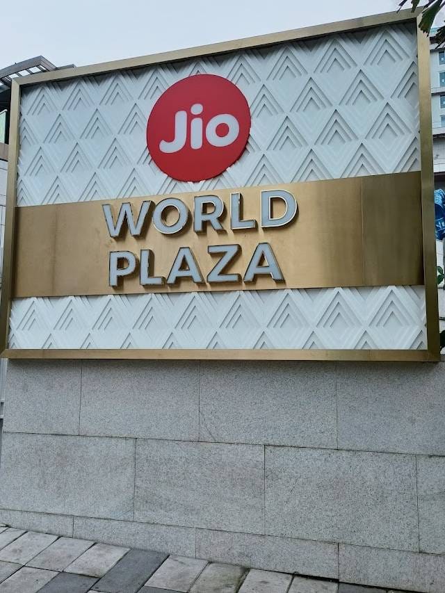 उघडला देशातील सर्वात आलिशान मॉल, काय आहे खास – TV9 Marathi