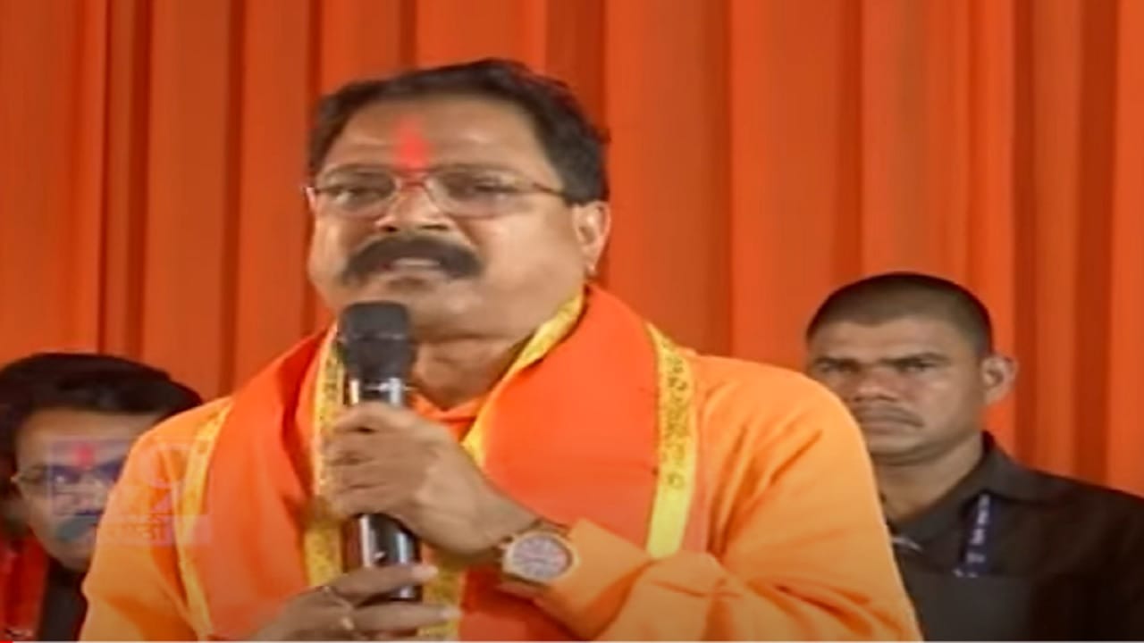 ठाकरेंची साथ सोडून शिंदेंच्या शिवसेनेचं धनुष्यबाण हाती घेतल्यानंतर ...