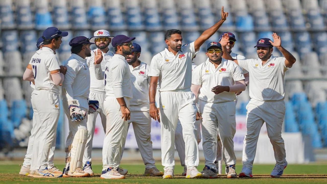Ranji Trophy जिंकल्यानंतर मुंबईवर पैशांचा पाऊस, एमसीएने तिजोरी उघडली ...