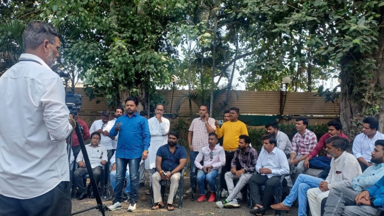 मनसेच्या मिसळ पार्टीत नाराजीची 'फोडणी', कार्यकर्त्यांचा जाहीरपणे ...