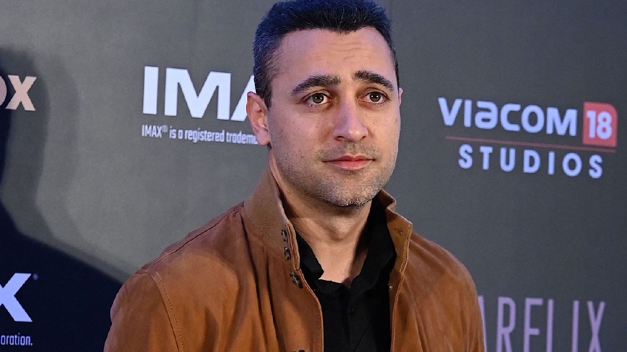 याच्याकडे पैसा कुठून येतोय? चाहत्याच्या प्रश्नाला इमरान खानचं मजेशीर उत्तर - Marathi News ...