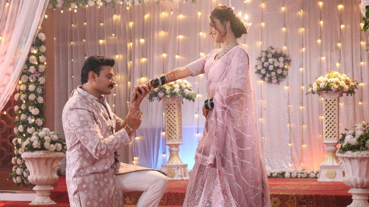 'घरोघरी मातीच्या चुली' मालिकेत ऋषिकेश-जानकीचा विवाहसोहळा - Marathi News ...