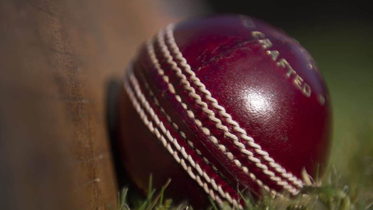 Retirement: नोकरीसाठी क्रिकेटचा त्याग, 30 शतकांसह 16 हजार धावा करणाऱ्या ...