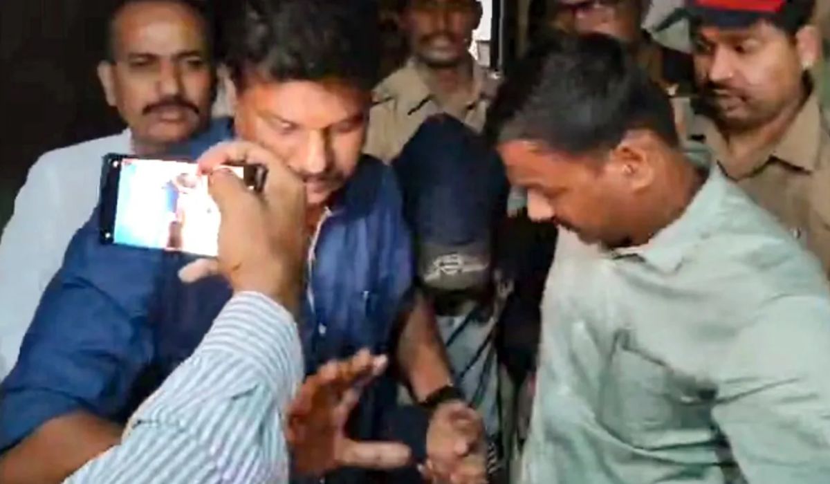 जयदीप आपटेसाठी पोलिसांनी अशी लावली होती फिल्डिंग, जाळ्यात असा अडकला - Marathi News | Chhatrapati ...